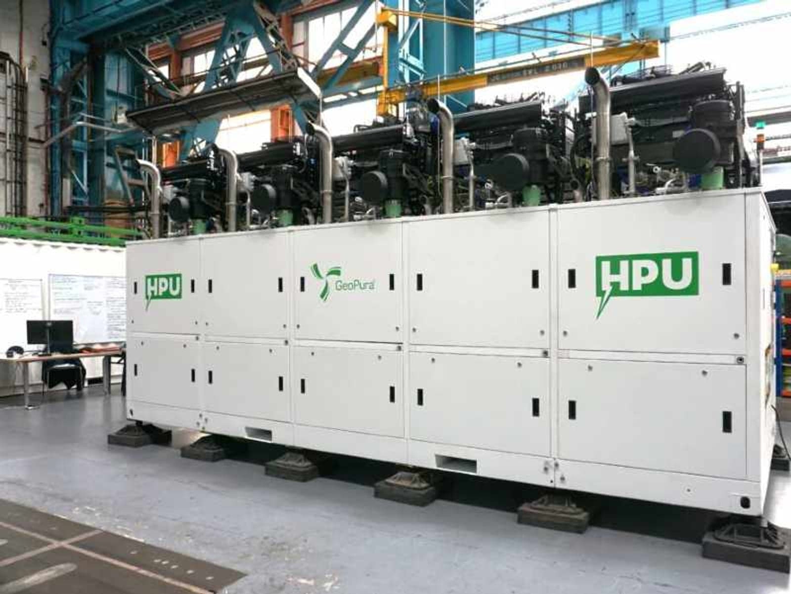 Green hydrogen power units deployed on HS2 construction sites | Enlit World